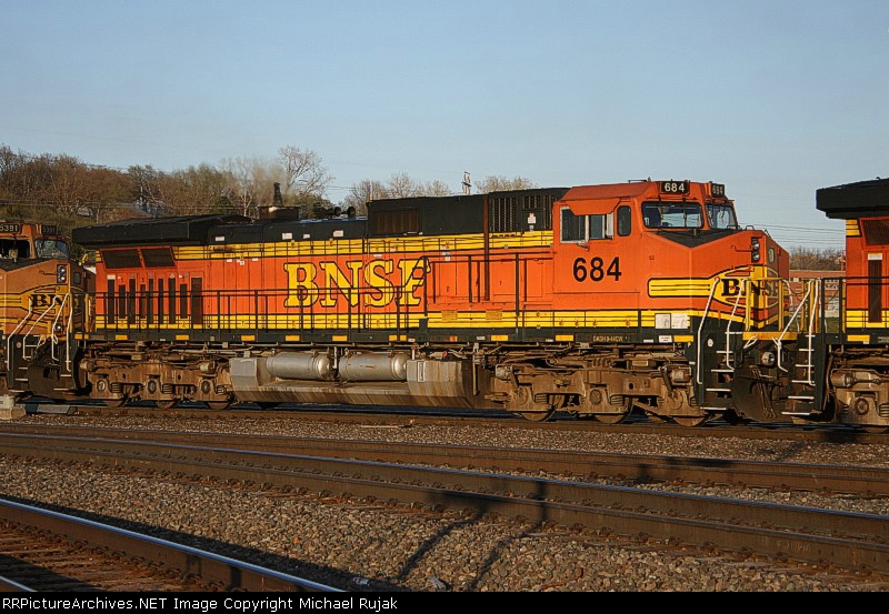 BNSF 684